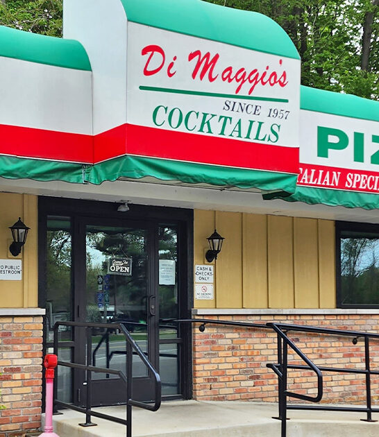 unassuming pizza parlor michigan ftr