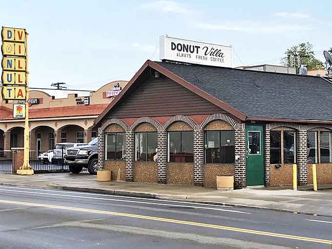 The charming brick exterior with those gorgeous arched windows looks like it was designed specifically to house Detroit's donut dreams.