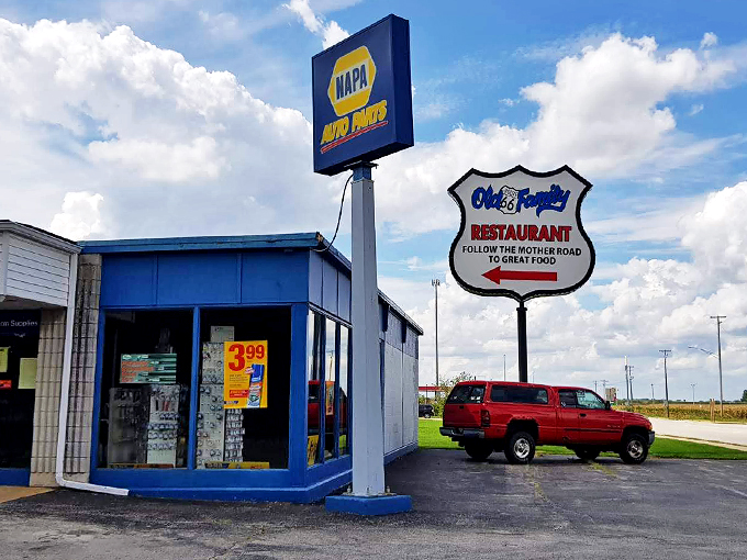 Route 66 nostalgia meets mouthwatering meals! This retro sign promises a journey for your taste buds and a trip down memory lane.