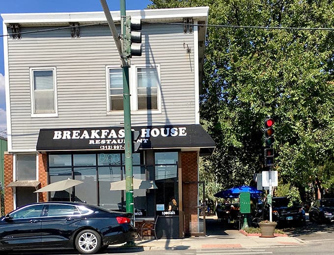 The unassuming exterior hides Chicago's pancake paradise, proving you can't judge a breakfast joint by its storefront.