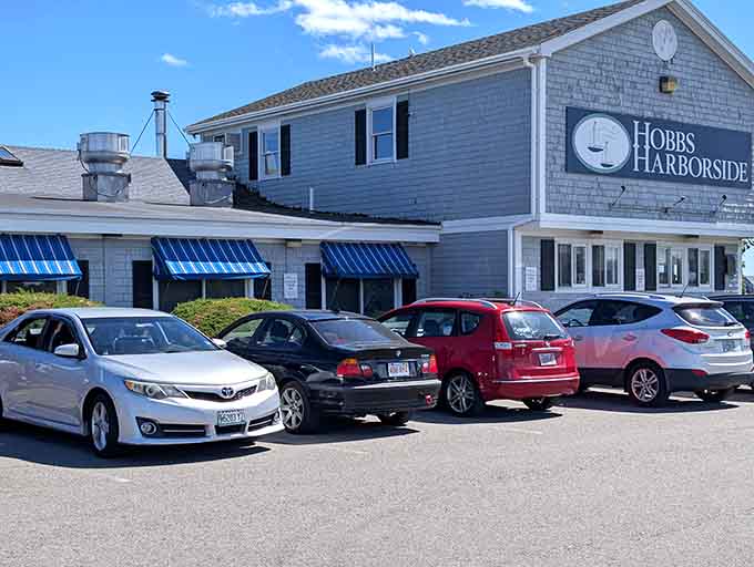 That classic New England exterior promises the kind of seafood experience that makes your taste buds stand up and salute before you even walk through the door.