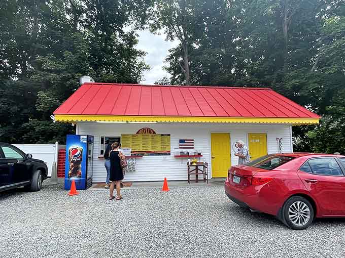 That cheerful red roof and white clapboard exterior practically shout "come eat here!" and trust us, you should listen to what it's saying.