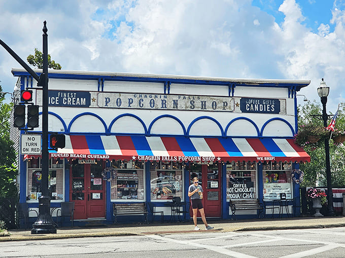 That red, white, and blue exterior isn't just patriotic; it's a beacon calling all dessert lovers home.