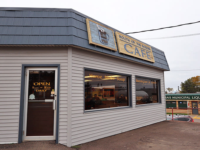 The unassuming exterior hides breakfast greatness, proving that the best food often comes from the most modest buildings in small-town America.