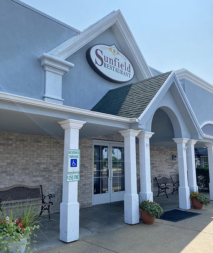That welcoming entrance with its classic columns says "serious breakfast happens here" louder than any neon sign ever could.