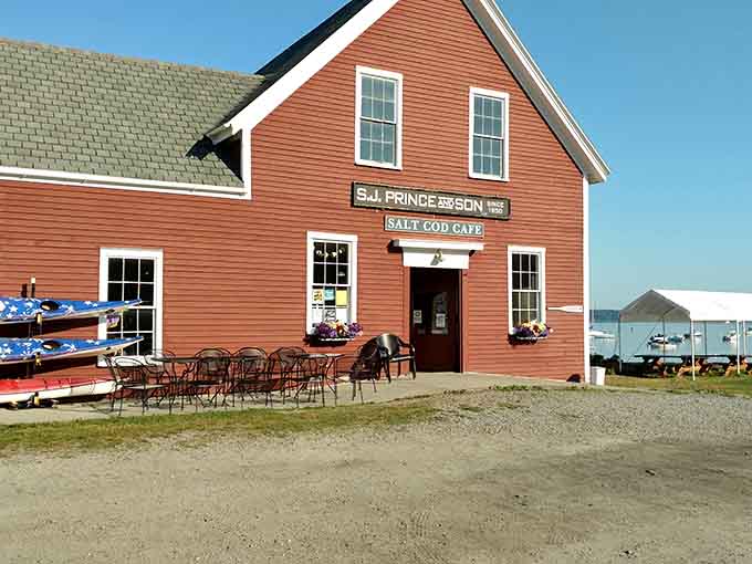 The historic red building has been welcoming hungry visitors since 1850, proving that good taste never goes out of style.