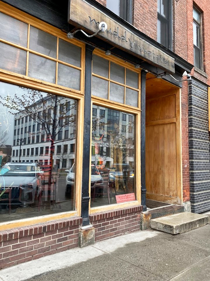 Who needs a fancy facade when you've got bagels this good? Muddy Waters' unassuming storefront is like a secret handshake for carb lovers.