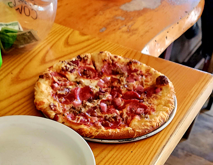 For meat lovers, this pizza delivers a protein paradise without sacrificing quality &ndash; no greasy guilt trip, just pure satisfaction.