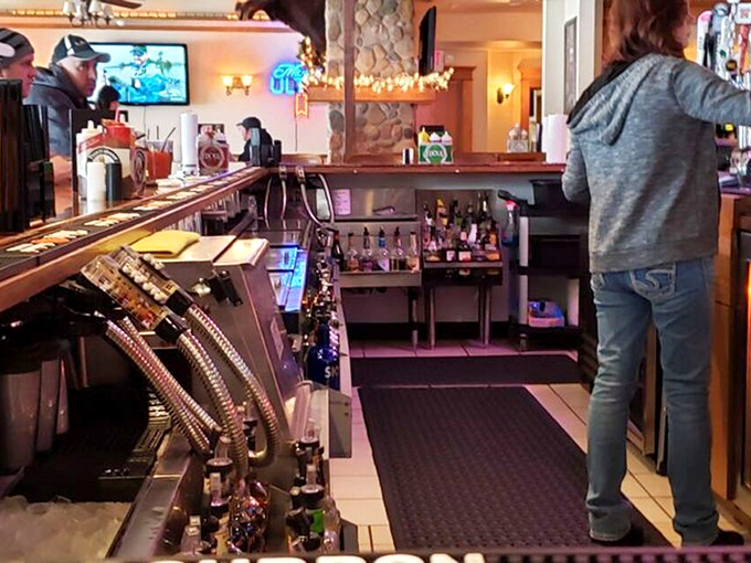 Where barbecue meets mixology. The well-stocked bar promises the perfect pairing for your smoky feast. 