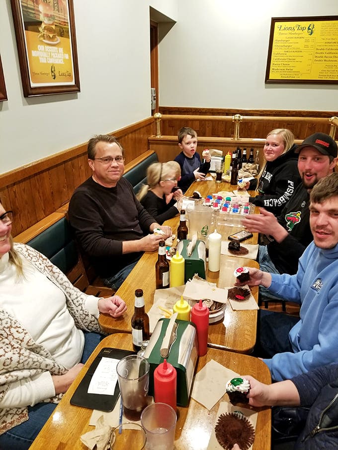 Families, friends, and solo diners all united by their excellent taste in burgers and their appreciation for quality done right.