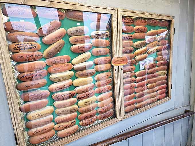 The Hot Dog Bun Hall of Fame displays hundreds of autographed buns under glass &ndash; possibly the world's only bread-based celebrity autograph collection.