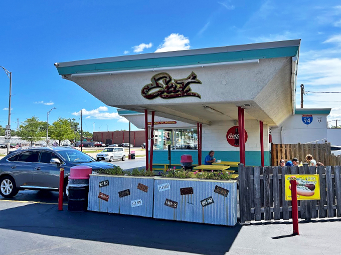 Cruise into flavor town! This drive-in setup isn't just a meal but&nbsp; a time machine. Grab a seat and let the good times (and tasty bites) roll!