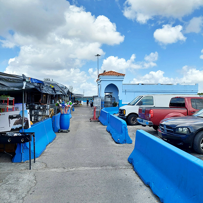 The blue-hued exterior section offers a different shopping experience where Florida's weather becomes part of the ambiance. 
