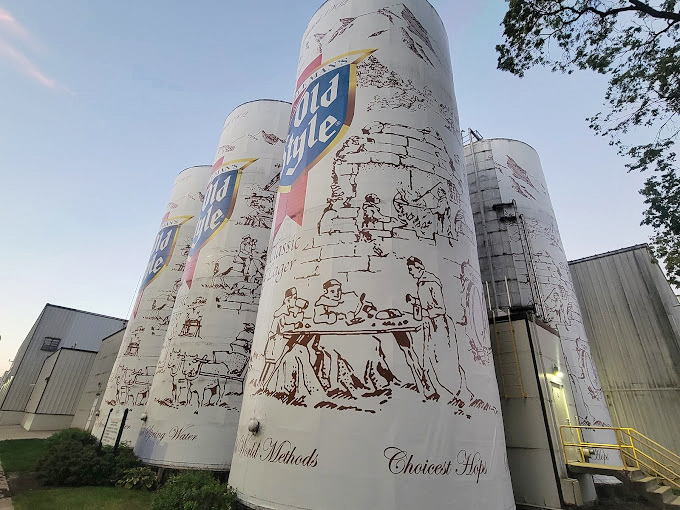 It's a six-pack that would make Paul Bunyan proud. Just don't try to crack one open &ndash; these beauties are for looking, not drinking!