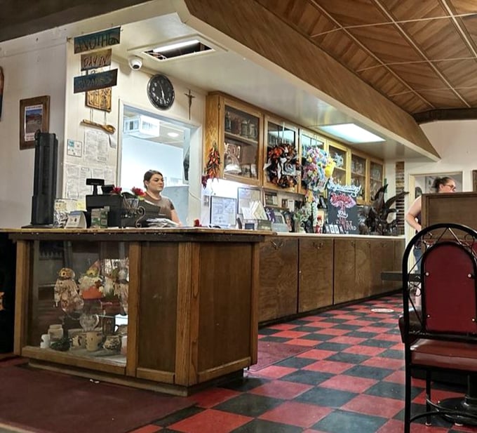 The counter area serves as command central, where decades of experience translate into plates of perfection delivered with the kind of service that makes you feel like family.
