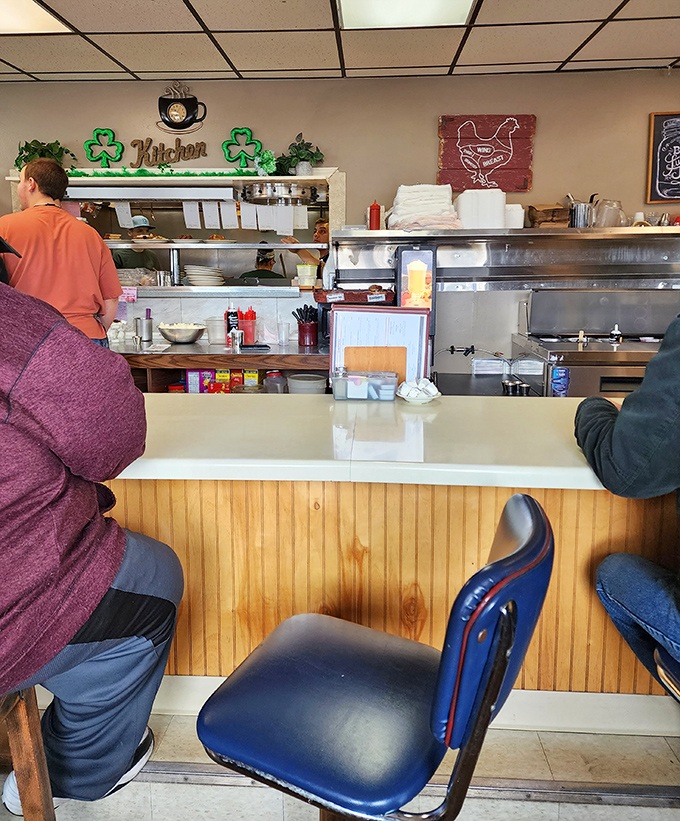 Early bird gets the pancakes! Third Street Diner's hours reveal the mark of a true breakfast institution.