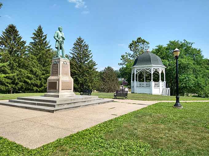 Grant's statue stands watch over the town, probably wondering why everyone's taking selfies with him now.