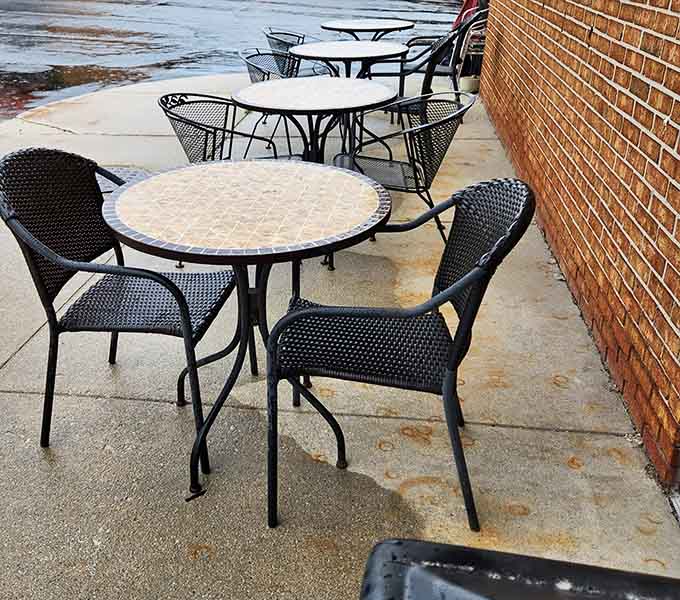 Outdoor tables for when Mother Nature cooperates, letting you enjoy your burger with a side of fresh air and sunshine.