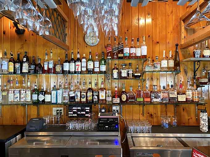 That well-stocked bar means your seafood feast can be properly accompanied by your beverage of choice.