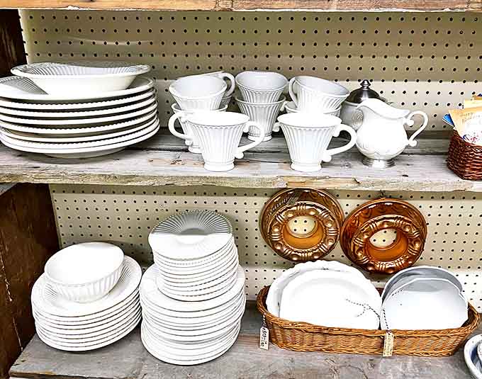 White dinnerware that's infinitely classier than anything at Target, these pieces prove that simple elegance never goes out of style, ever.