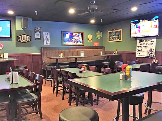 12. jimmy&rsquo;s pour house seating area