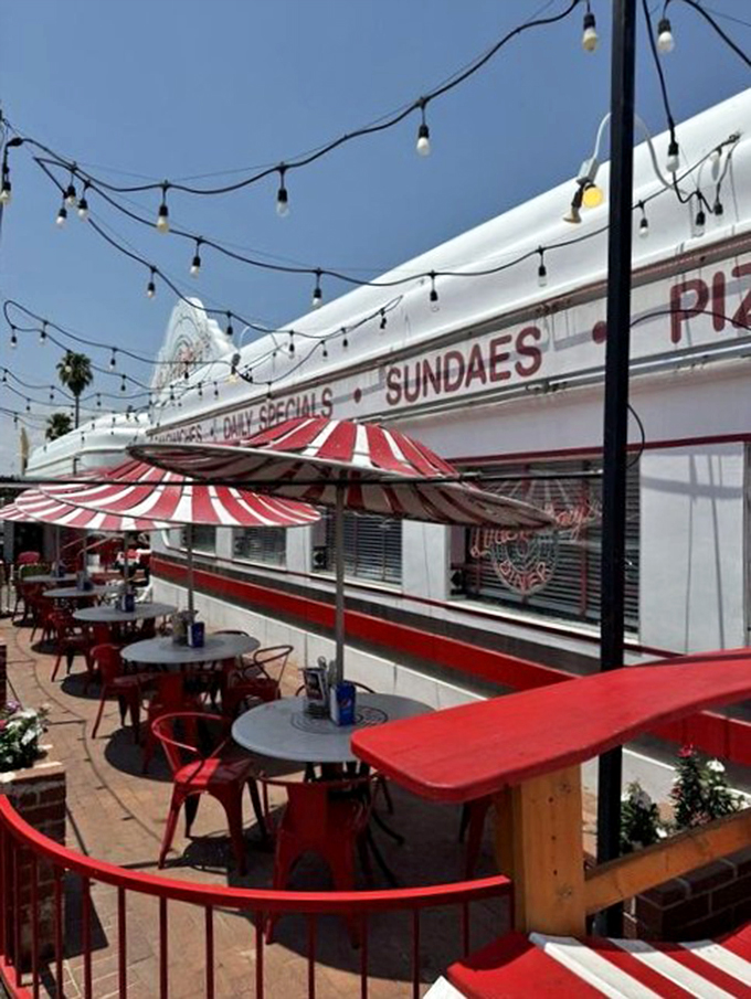 Al fresco dining with a side of nostalgia! Little Anthony's outdoor seating area is perfect for soaking up both sun and retro vibes.