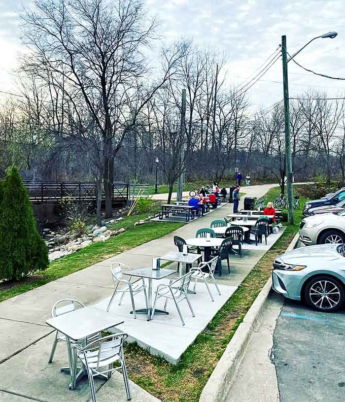 Outdoor Settings: Creekside dining adds natural ambiance to your meal &ndash; picnic tables where hot dogs somehow taste even better with fresh air.