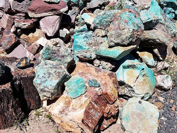 Nature's paintbox spilled across the landscape &ndash; turquoise-stained rocks showcase Arizona's mineral wealth.
