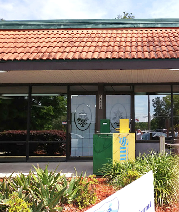 The entrance promises no frills, just fulfillment &ndash; like walking into a friend's home where you know you'll leave fuller and happier.