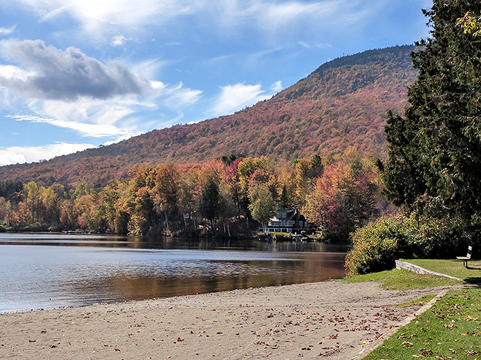 Autumn paints Elmore's shoreline in warm hues &ndash; creating the kind of scene that makes even non-poets want to write verses.