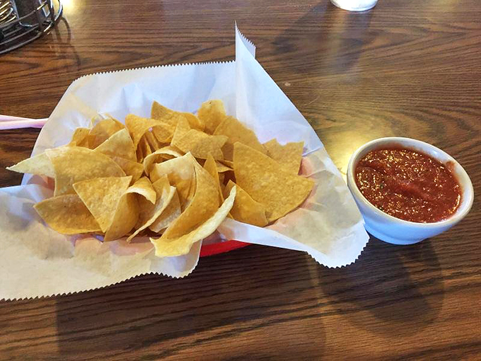 The opening act that steals the show. These chips and salsa are so good they deserve their own Grammy category: Best Performance by a Starter.