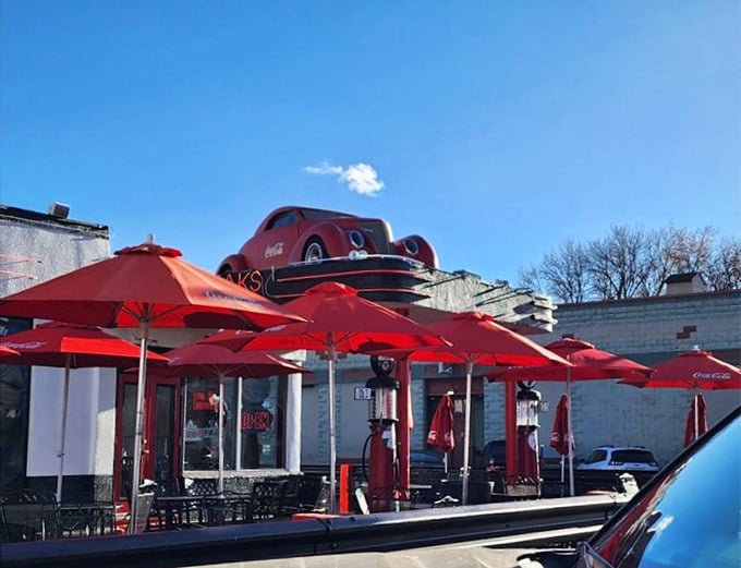 Outdoor seating under red umbrellas lets you soak up the Williams sunshine while enjoying some of Arizona's finest BBQ creations.