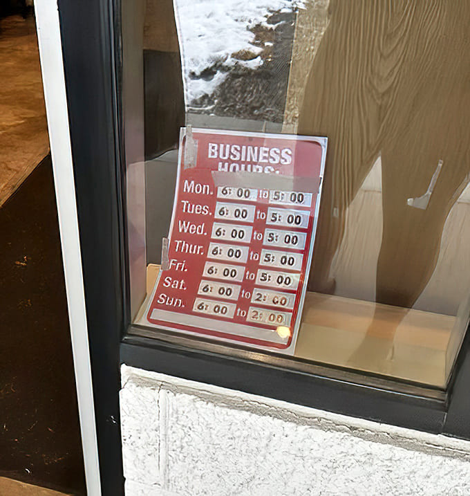 Generous business hours mean you can satisfy your Dufner's craving whether you're an early bird or afternoon luncher.