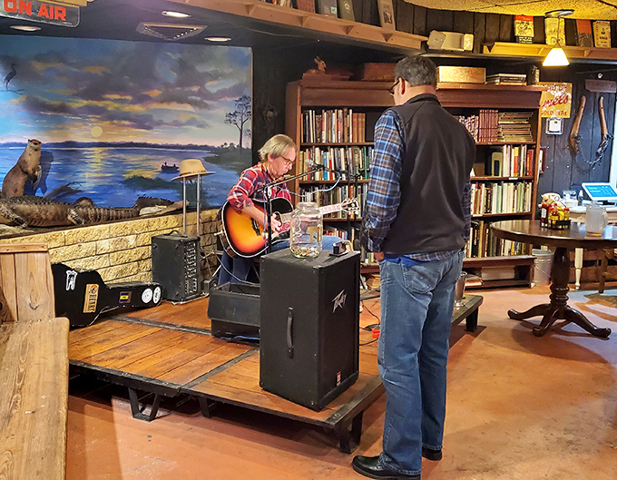 Weekend evenings bring local musicians who provide the perfect soundtrack to clinking glasses and satisfied murmurs of well-fed diners.