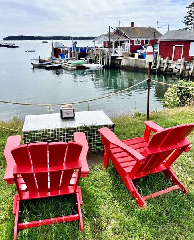 Your dining room view includes working lobster boats and pine-covered islands, because McLoons doesn't do anything halfway.