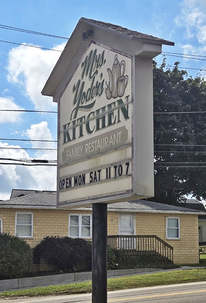 The roadside sign that signals to knowing travelers: prepare your appetite and loosen your belt.