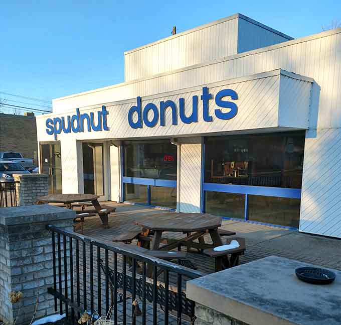 Outdoor seating lets you enjoy your donuts al fresco on those rare perfect Ohio days when the weather actually cooperates.