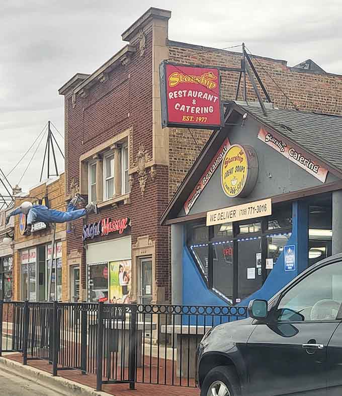 The neighborhood setting feels authentically local, with Starship fitting perfectly into Forest Park's community-focused landscape.