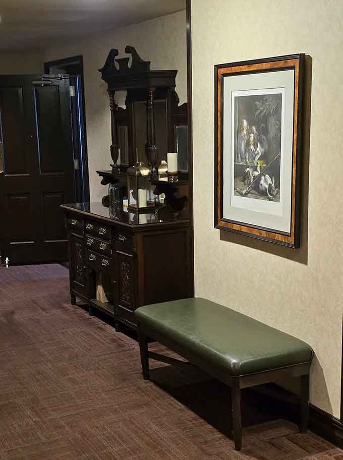 Classic furniture and thoughtful decorations create an atmosphere that feels both elegant and welcoming.