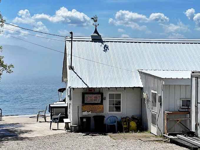 That view! Nothing enhances fresh fish like eating it within sight of the magnificent waters where it once swam freely.
