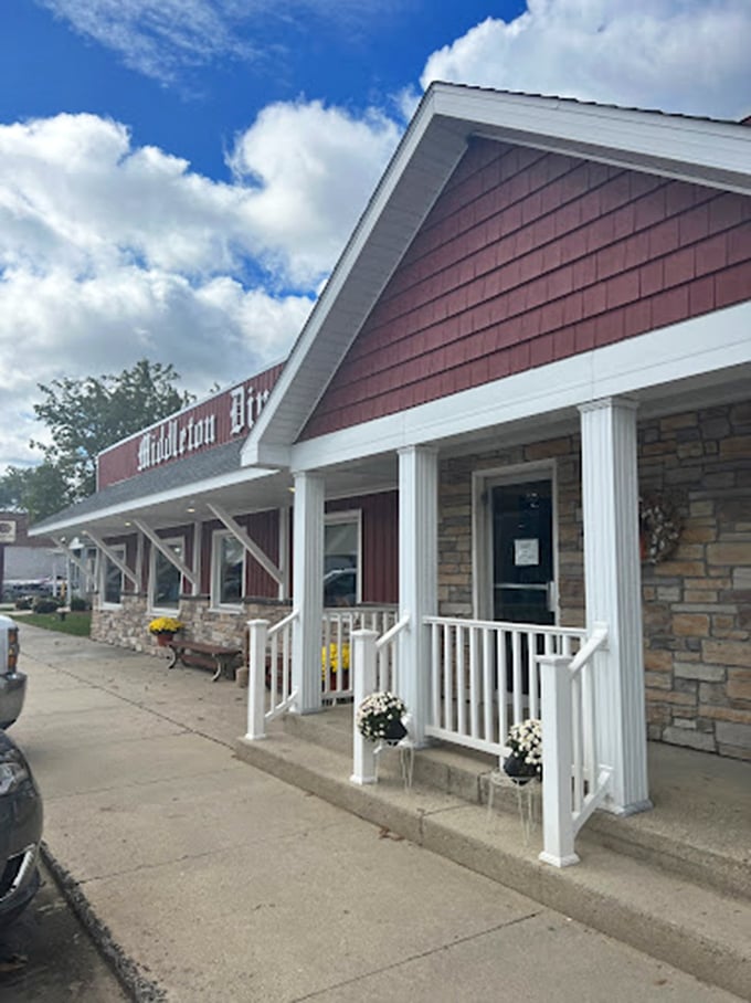 Charming stonework and crisp white trim give this diner a homey feel. It's like your grandmother's house if grandma was a world-class chef.