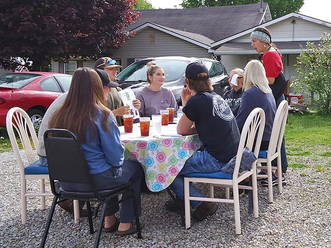 Outdoor seating in the gravel lot transforms a simple parking area into prime real estate when the weather cooperates and your pancakes need fresh air too.