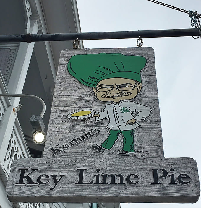 The whimsical chef mascot proudly displays his prized creation &ndash; an instantly recognizable beacon for pie pilgrims from around the world.