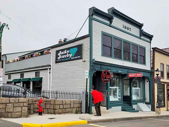 Tucked into a charming building on Main Street, Melt fits perfectly into Bar Harbor's coastal town character and historic charm.