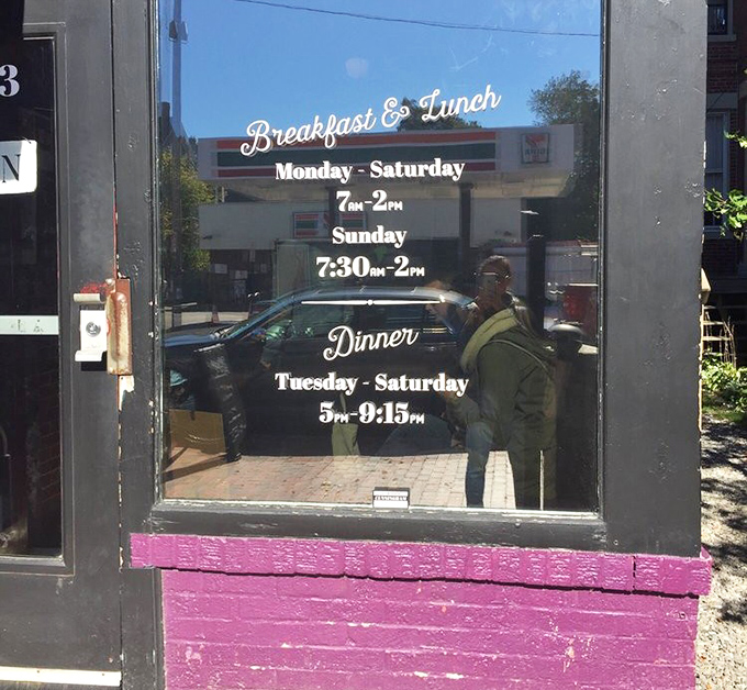 Opening Hours: The restaurant's door displays the golden hours when Southern magic happens &ndash; arrive early to beat the inevitable crowds.