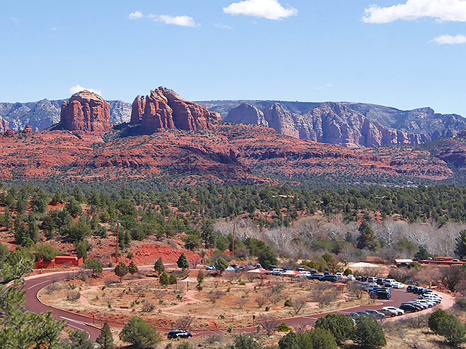 This scenic overlook offers postcard-perfect views, where visitors can capture memories of Sedona's iconic red rock formations.