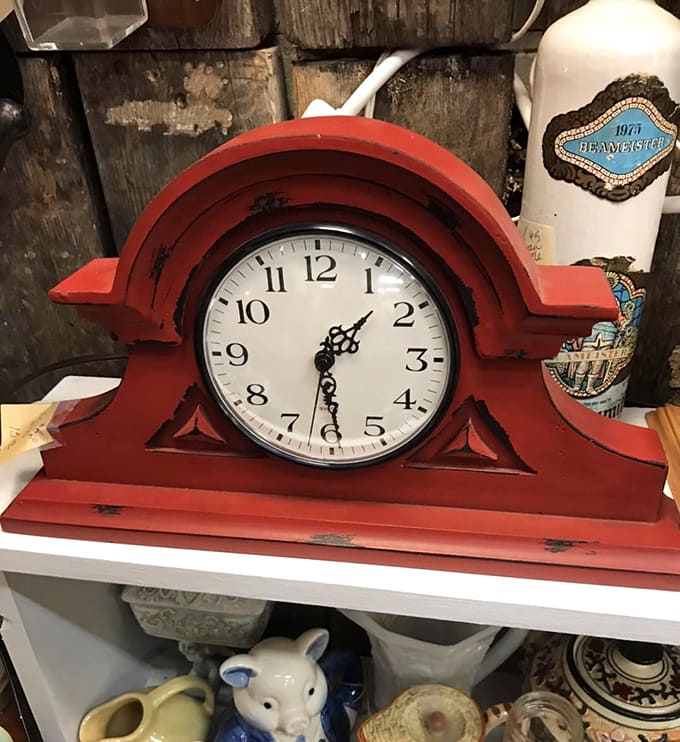 This red mantel clock has ticked away countless family moments and stands ready to mark time in your home with vintage flair.