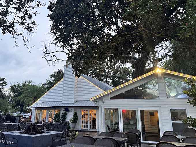 White clapboard charm meets waterfront dining, because sometimes the best meals come with a side of gentle waves and zero pretension, perfect.