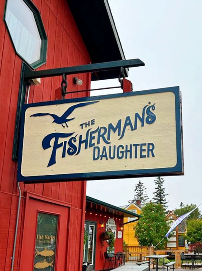 That hand-painted sign welcomes you to a place where the fisherman's daughter clearly inherited excellent taste and culinary skills.