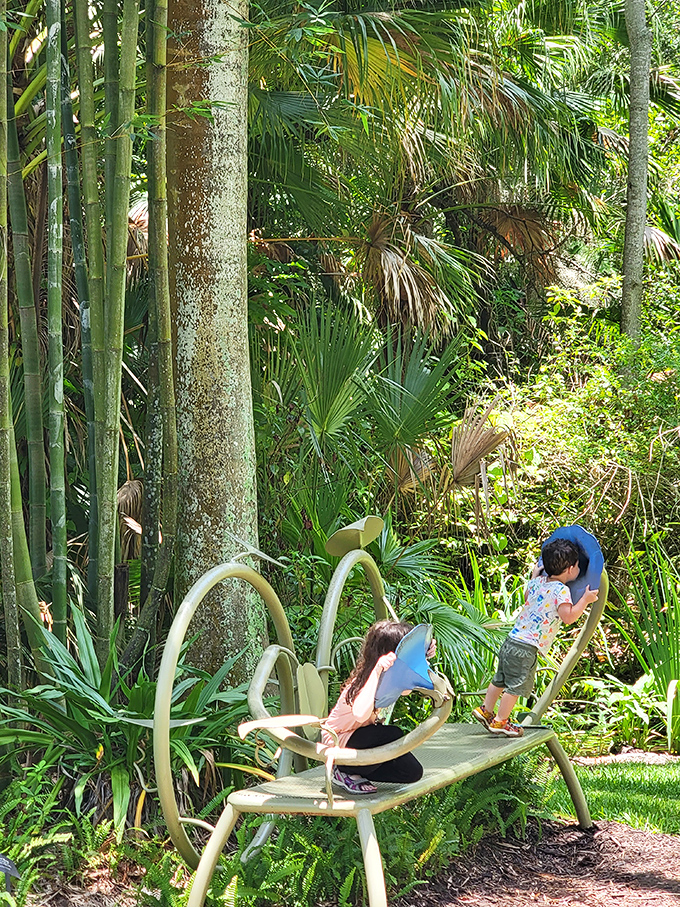 Little explorers discover the garden's wonders from unique perspectives on these oversized leaf-shaped chairs.